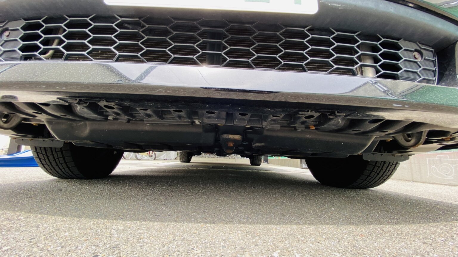 【VOXY70系】初心者必見！フロアジャッキでのタイヤ履き替え手順7個 | これはイイ！手順書サイト